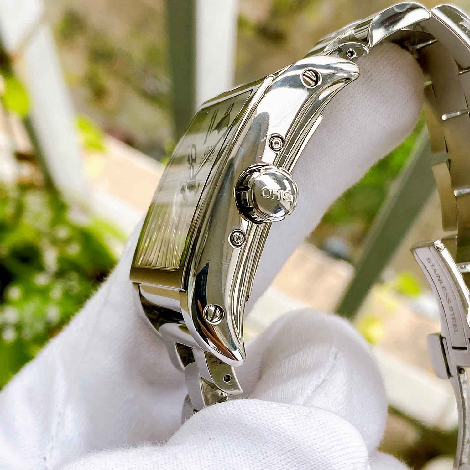 Oris Rectangular Complication GMT Moonphase 7528